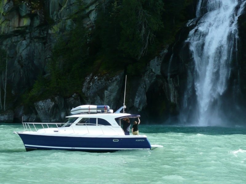 Have a Look at the Innovative Aspen C90 Power Catamaran