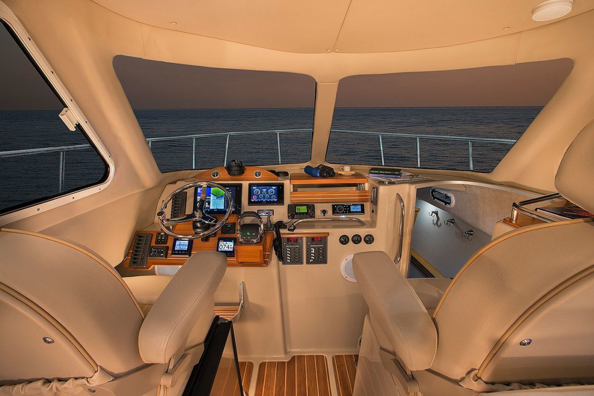 The Outboard-Powered Aspen C107 Power Catamaran