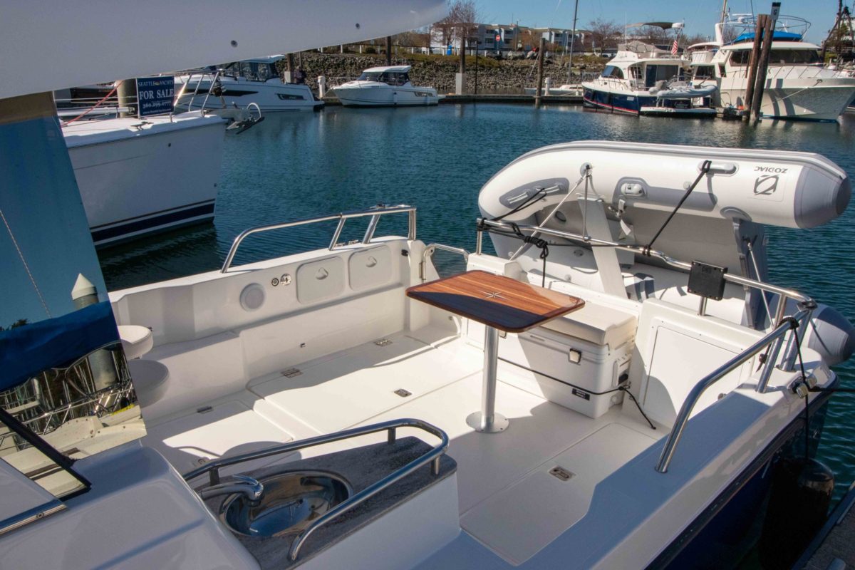 The Aspen C100 Power Catamaran Is a Versatile Cruiser