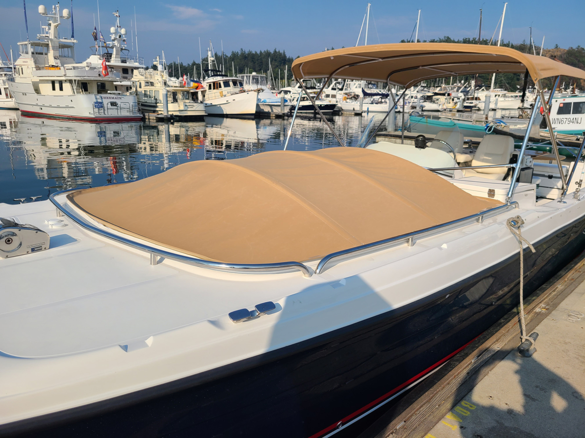 The Aspen L107 Power Catamaran Has Deck Space to Spare